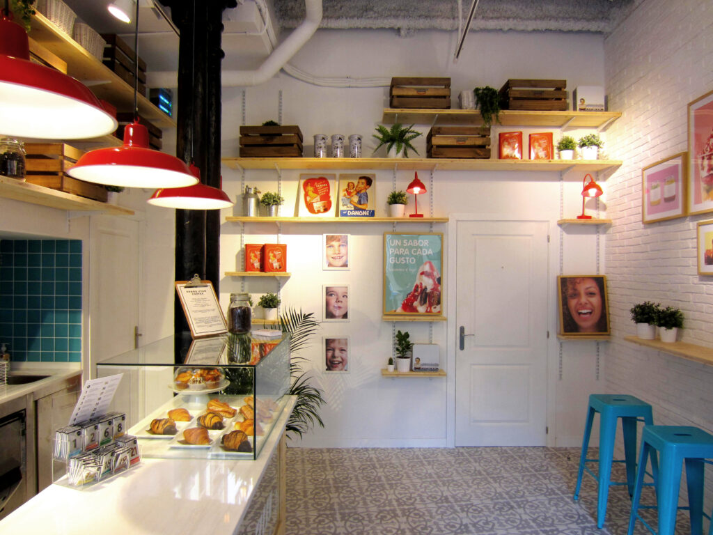 Danone yogurterías - Decorner